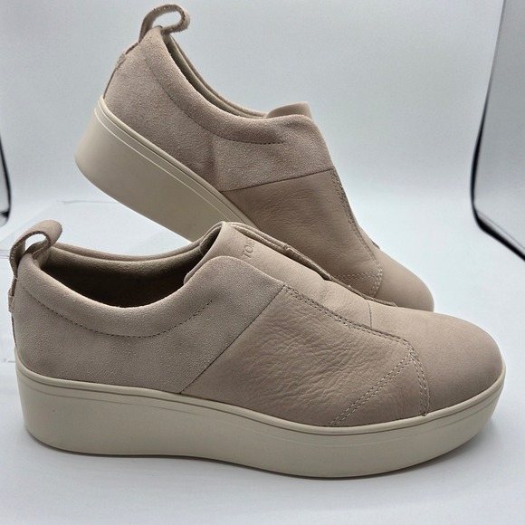 Toms | Shoes | Toms Women Beige Slip On Sneakers Casual Comfort Shoes ...